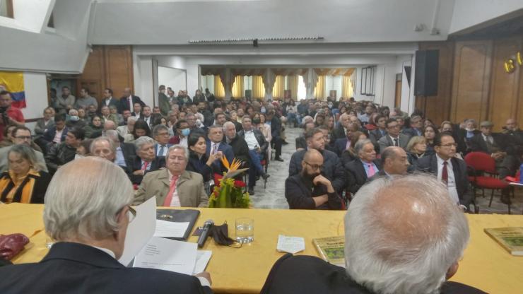 A propósito del libro “Narcotráfico: Guerra insensata – Despenalización ...
